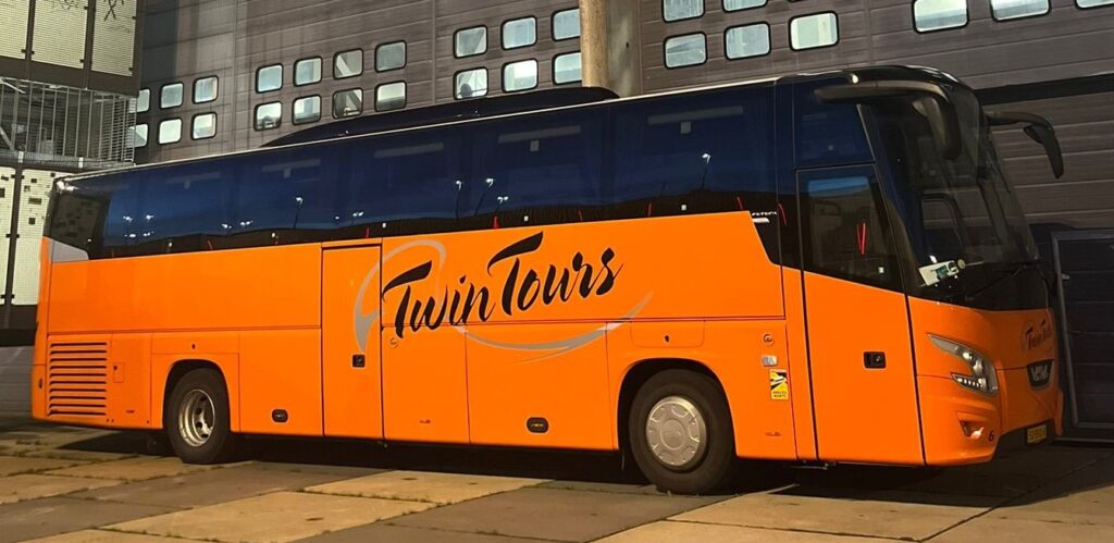 Busverhuur, Touringcar huren in o.a. regio Helmond, Eindhoven, Venlo,